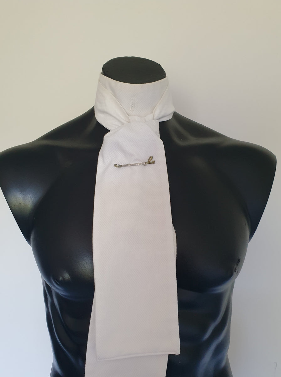 White Marcella Hunting Stock With Riding Crop Pin – Louisa Amelia Jane ...