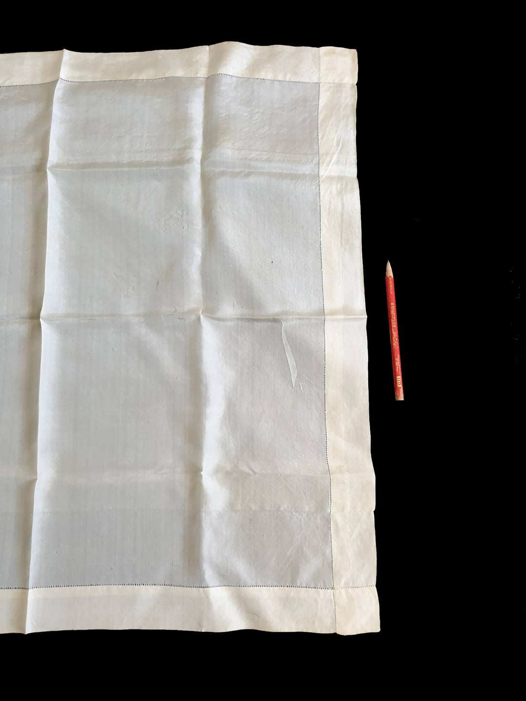 Extra Large Cream Silk Handkerchief – Louisa Amelia Jane Vintage